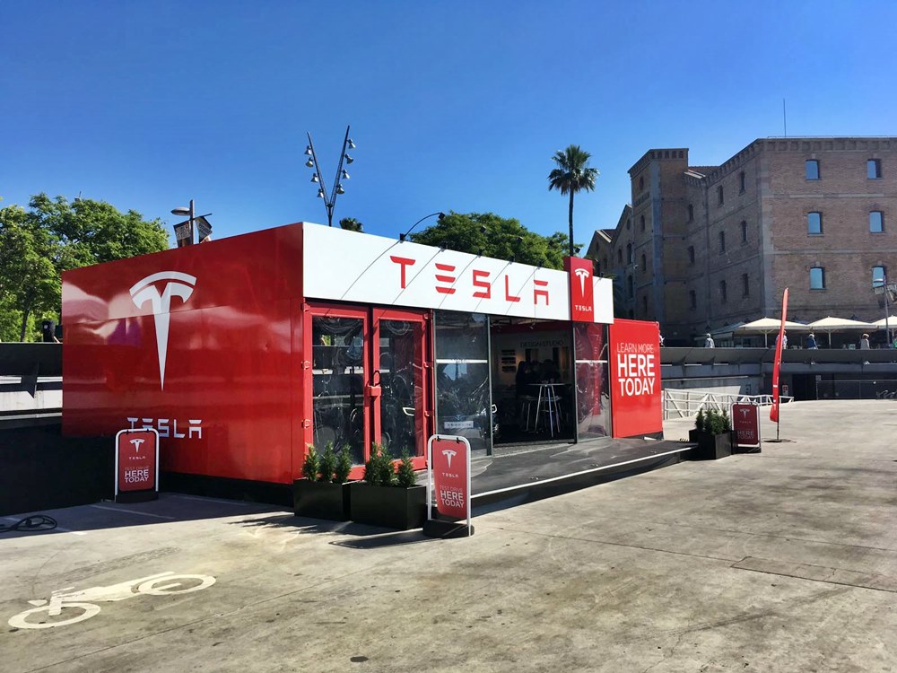 Tesla abre un Pop-Up Store en Barcelona - Lifestyle Motor